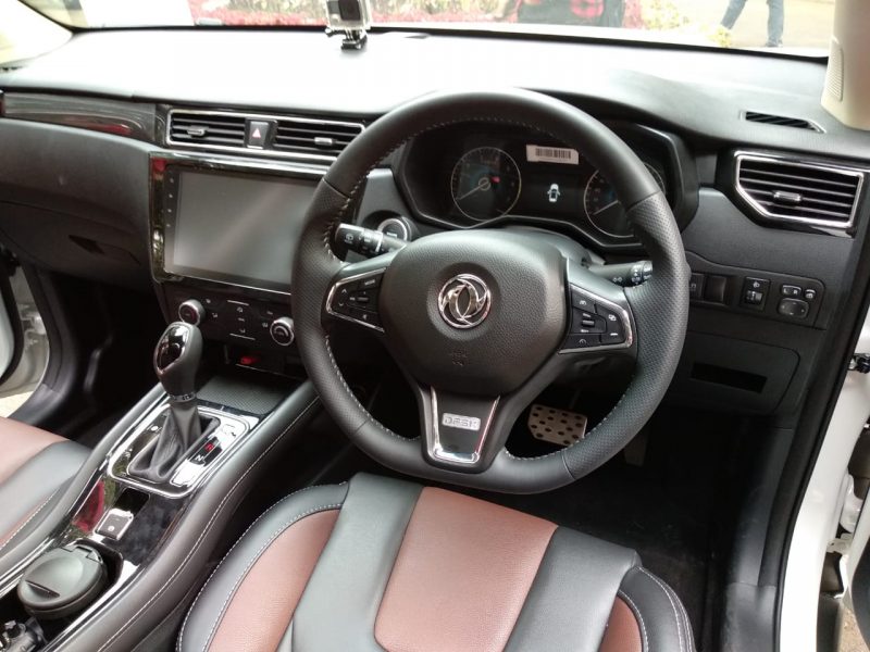 dfsk glory 580 interior - Rockomotif