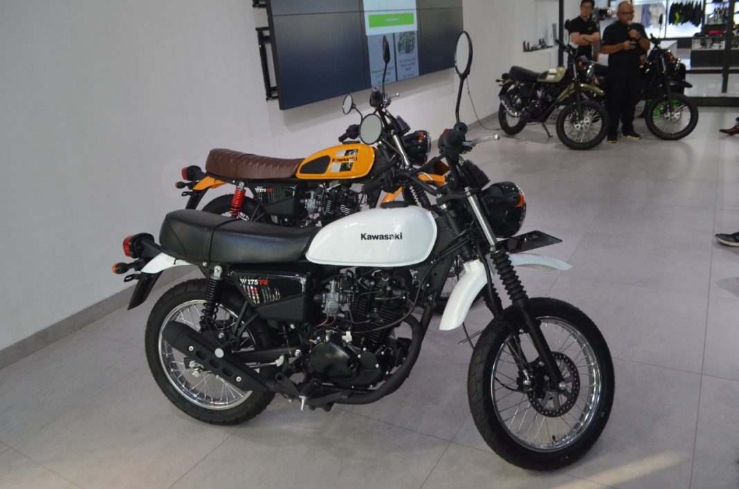 Selain Lebih Ramping dan Tinggi, Ini Bedanya Kawasaki W175TR