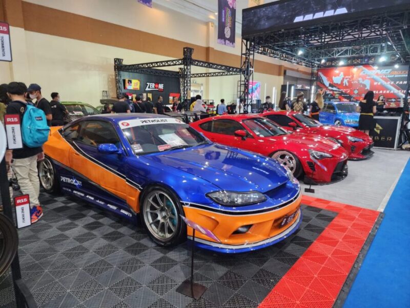 84817CBC-F917-4D13-B9CC-2BA41ACF2342 - Rockomotif