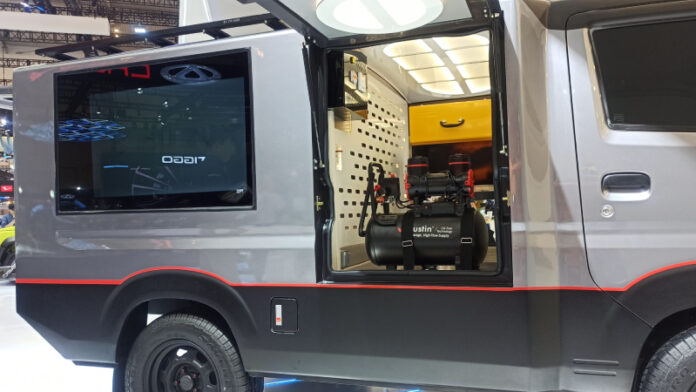 Suzuki Perkenalkan Mobil Konsep Carry EV Charge Mobile - Rockomotif