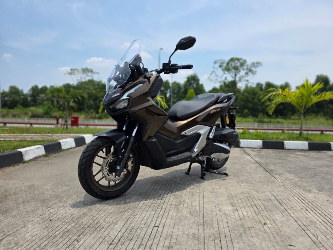 Honda ADV160 Roadsync - Rockomotif