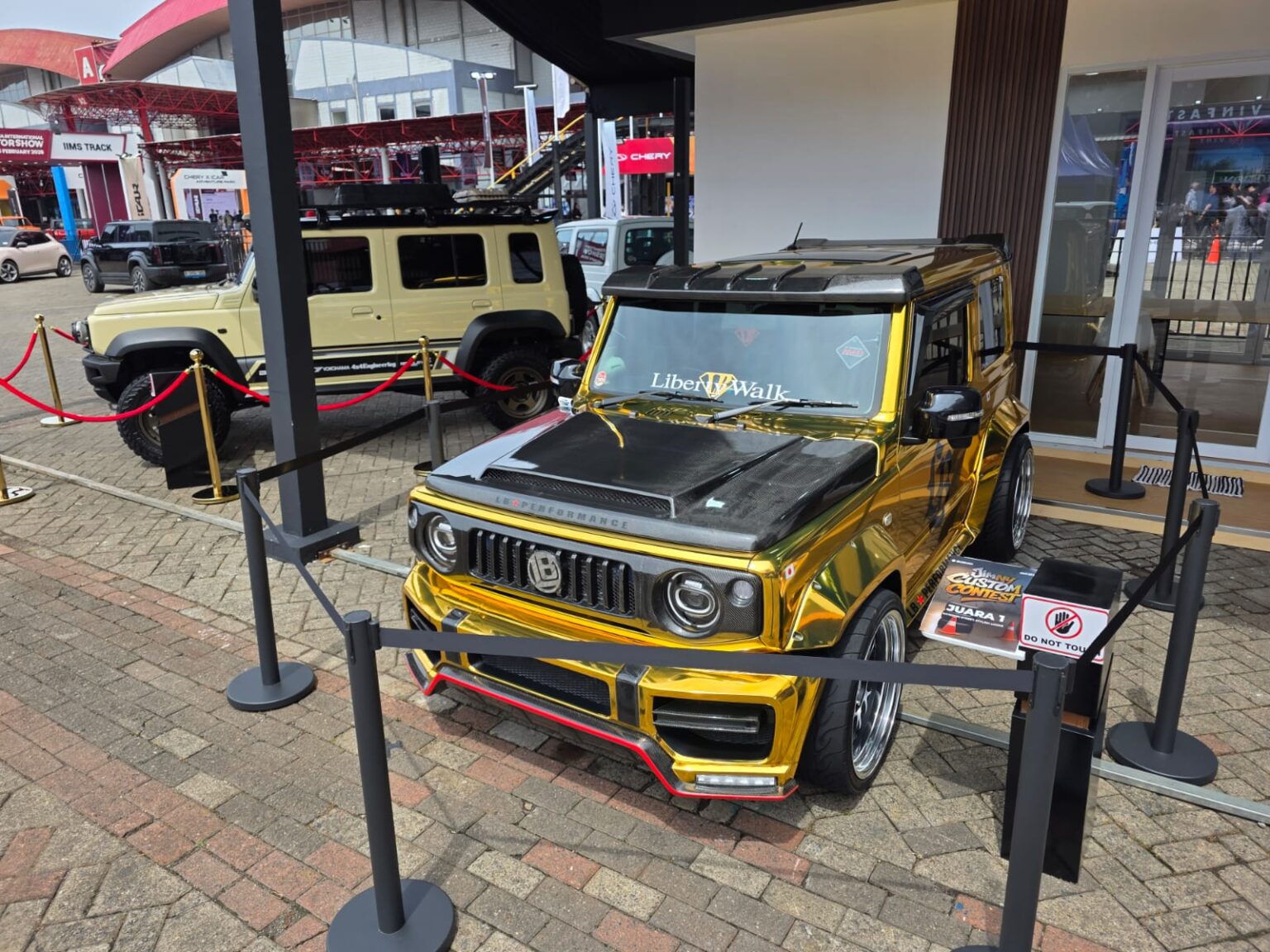 Berikan Wadah Modifikasi, Deretan Suzuki Jimny Custom Ini Mencuri ...